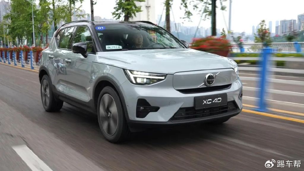 安心不只靠安全，沃尔沃40系列再升级-新浪汽车