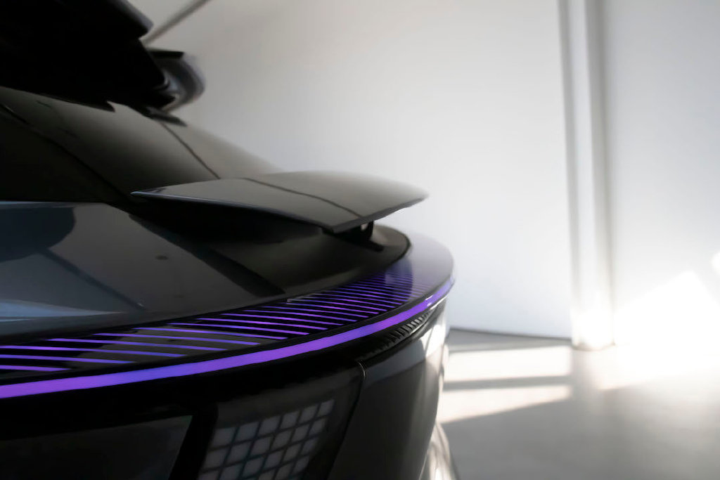 双激光雷达+高通8295芯片 集度ROBO-01有望明年交付 超高科技真有用吗__财经头条