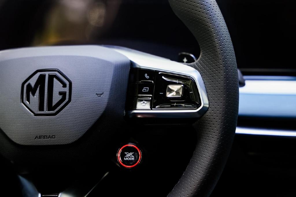 名爵MG7内饰发布，“至美顶格轿跑”可以内外兼修？