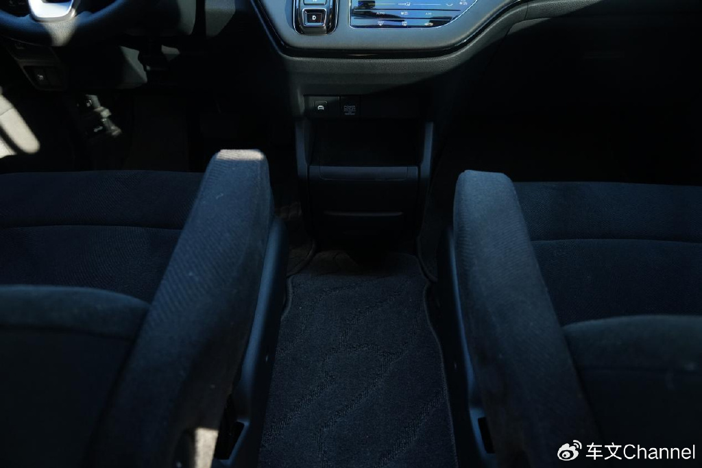 20万家用MPV大海选，大通G70/广本奥德赛/传祺E8你选谁？-新浪汽车