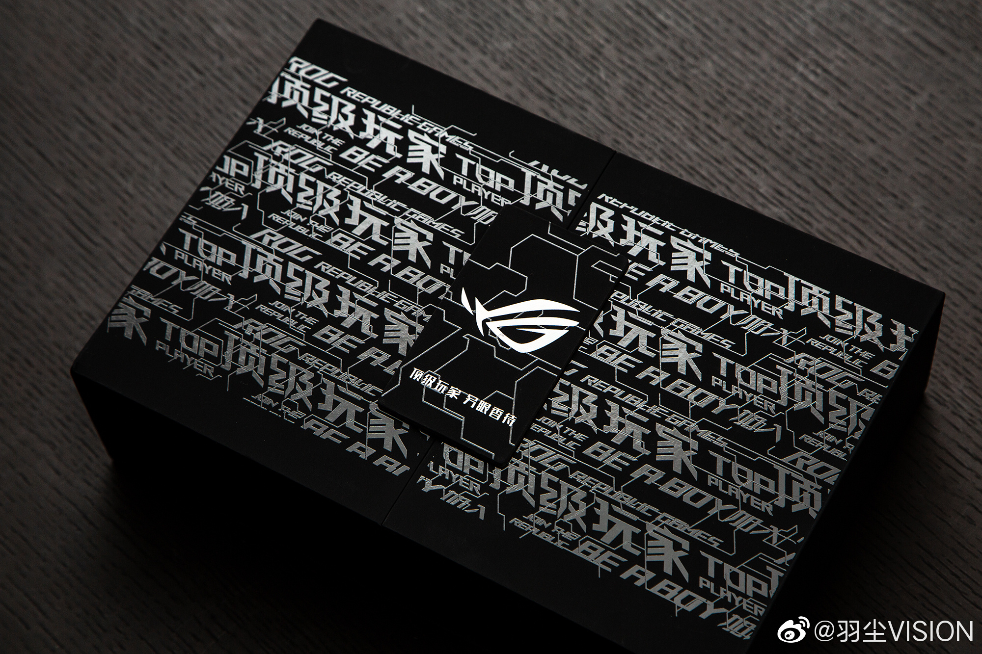 ROG的新年礼物是一盒联名的香薰，打开以后真香就对了……|香薰|显卡|礼物_新浪新闻