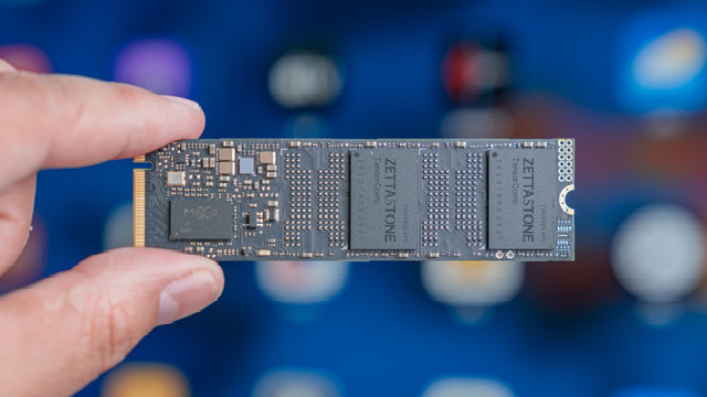 全国产化 SSD 腾隐 TQP4000 ：读 7GB/s 写 6GB/s 的长江存储四代 QLC|长江存储|硬盘|固态硬盘_新浪新闻