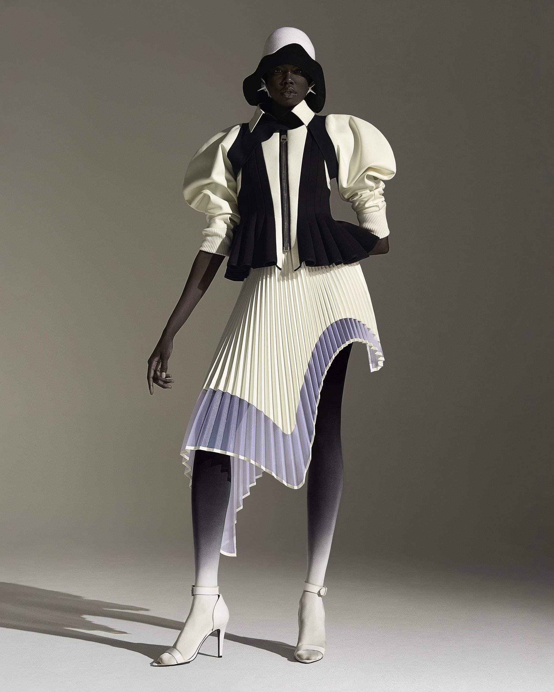 在伦敦发展的中国香港设计师Robert Wun（云惟俊）个人设计师品牌Robe|中国香港|设计师|伦敦_新浪新闻