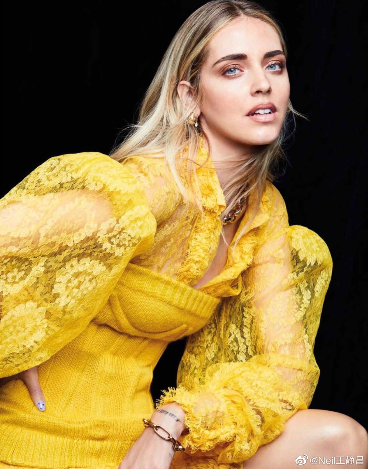 宇宙第一时尚博主Chiara Ferragni登上土耳其版《Harper's BAZAAR》11