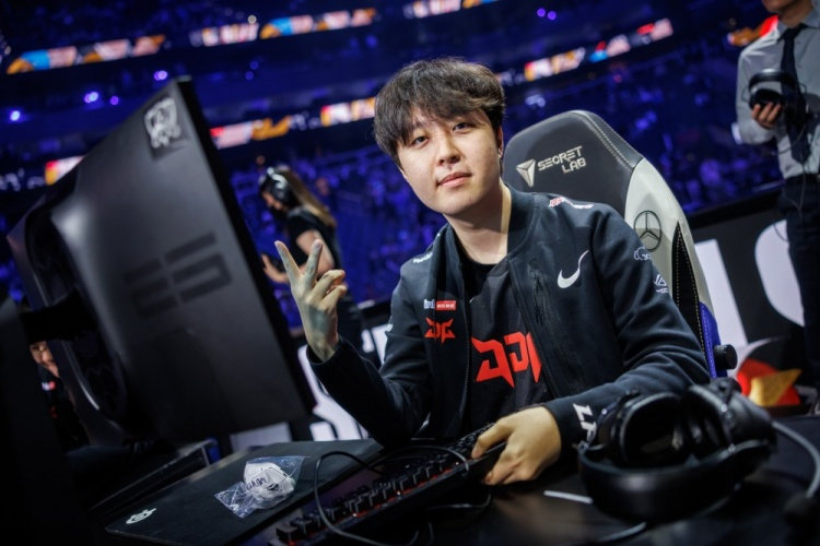 JDG S12返图：时间会铭刻你们的汗水，勇气永不凋落！__财经头条