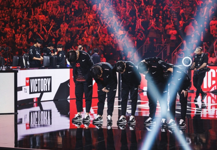 JDG S12返图：时间会铭刻你们的汗水，勇气永不凋落！__财经头条