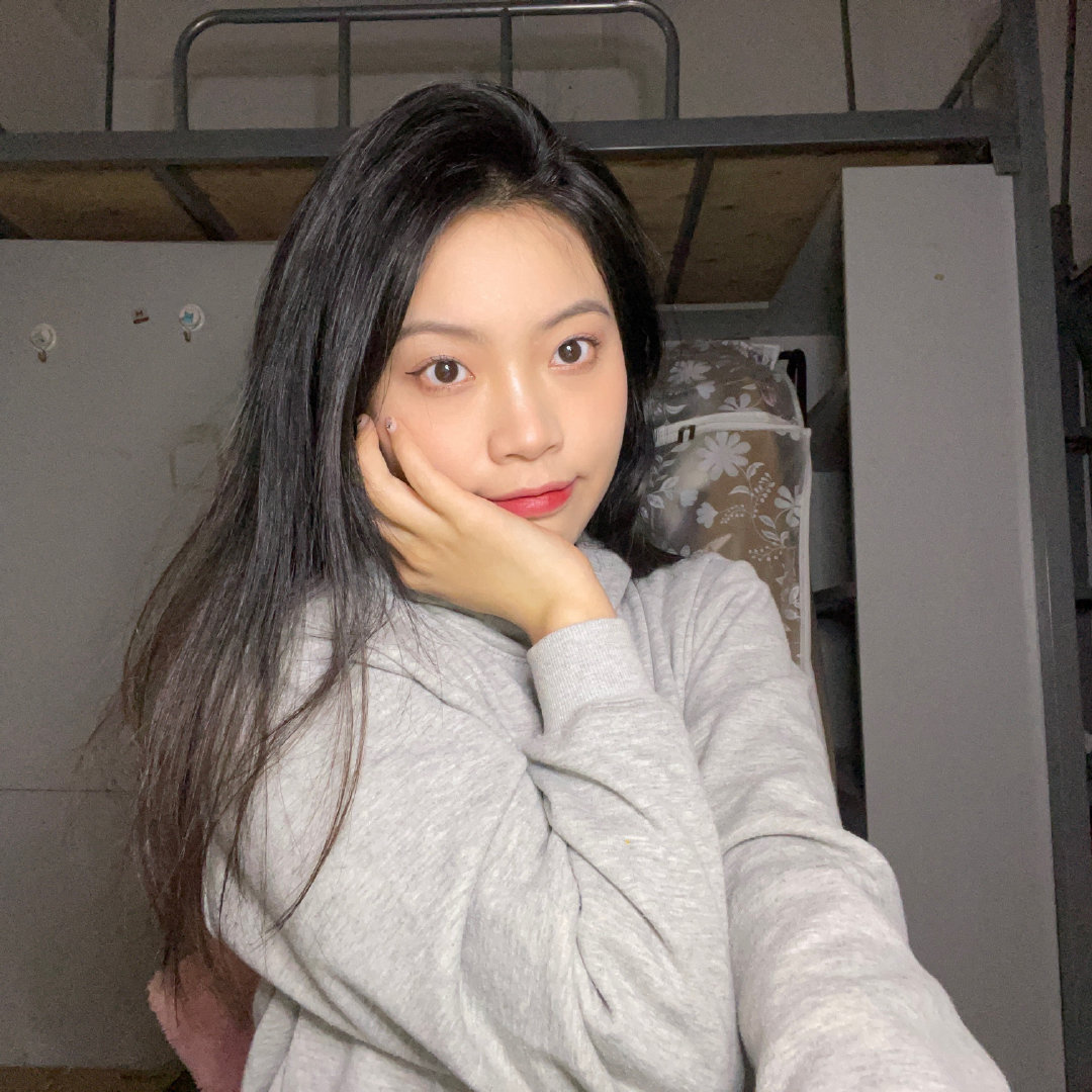 163cm 开朗幽默 热爱美妆和跳舞