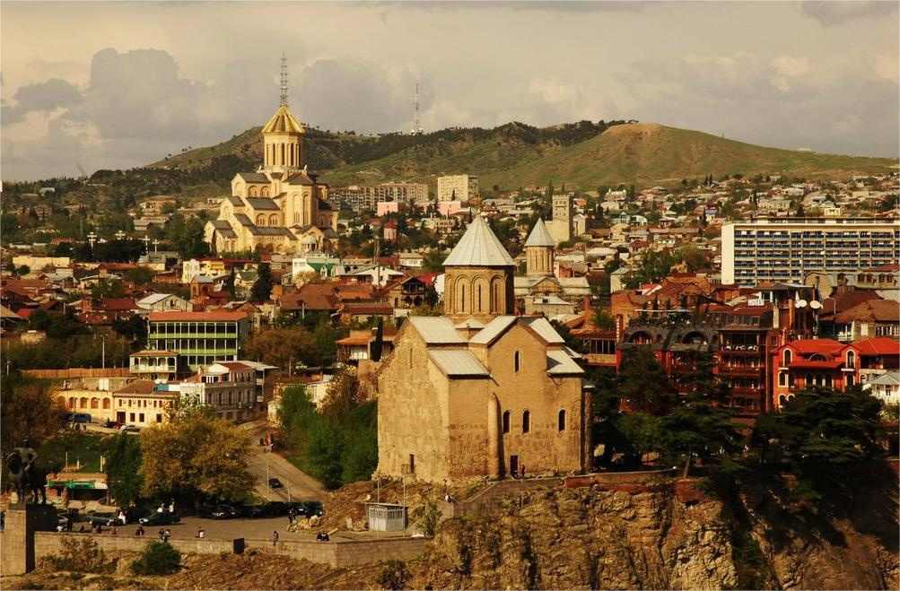 俄乌冲突还没结束，俄邻国再次爆发骚乱，美趁机介入拉拢格鲁吉亚