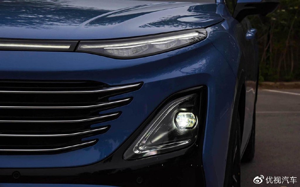 一汽奔腾发狠了！10万级奔腾T90将上市，最高252马力、配8155芯片-新浪汽车