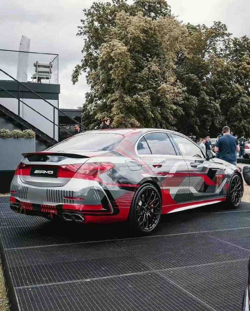 功率竟比M3高出170匹!全新梅赛德斯-AMG C63将于9月21日首发-新浪汽车