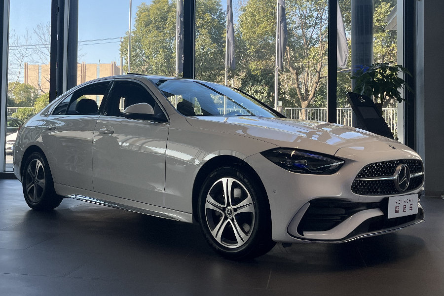 30万元买奔驰C级，动力才是最大的槽点？到店实拍奔驰C级-新浪汽车