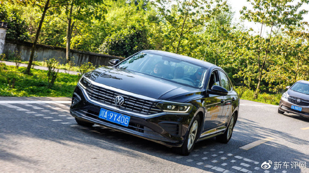 马牌CC7体验:帕萨特换上它，安静得像辉腾！-新浪汽车