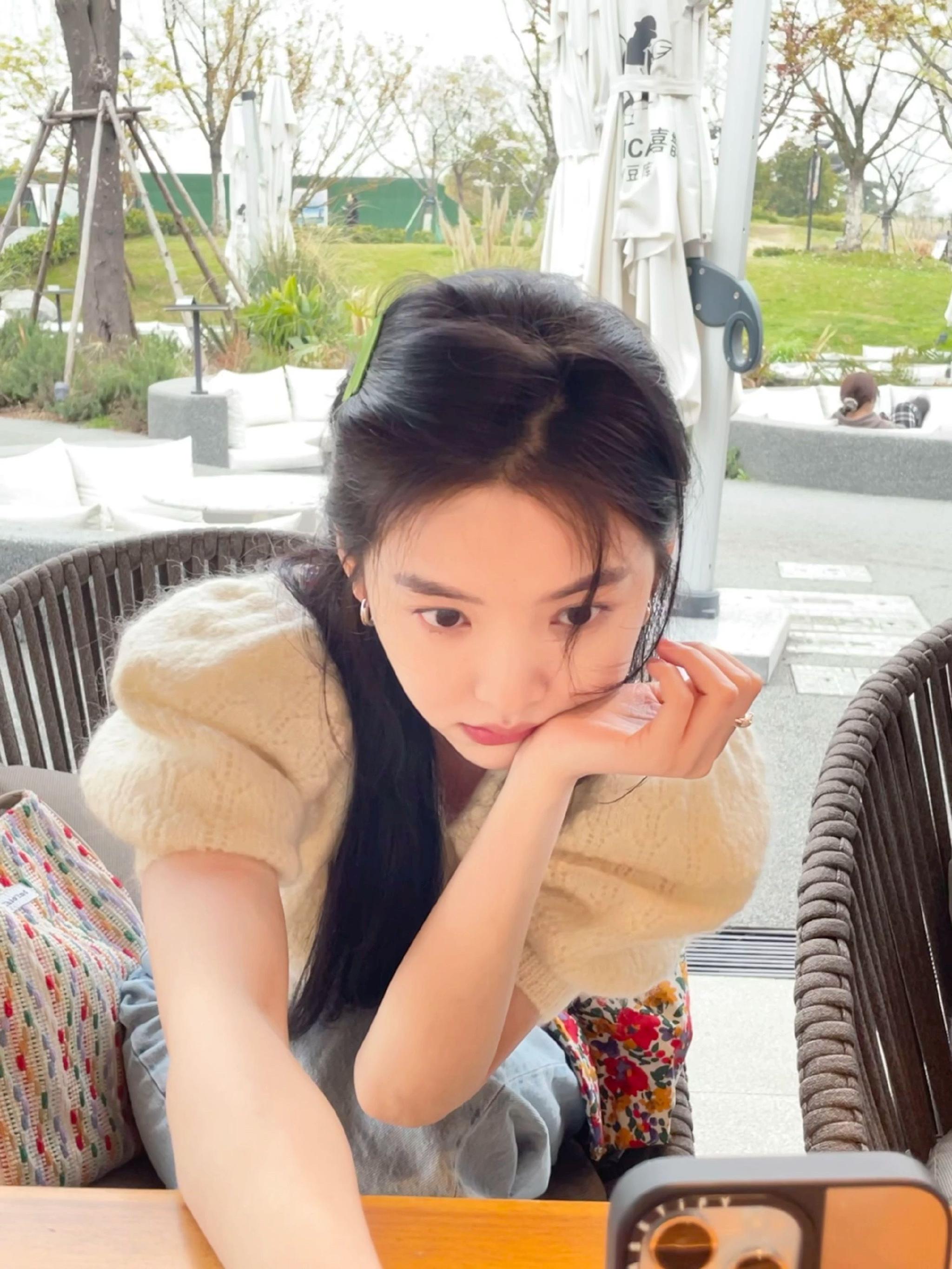 章若楠为什么能一直都这么甜，这么元气满满的呢？__财经头条