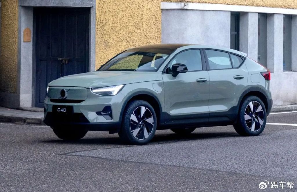 安心不只靠安全，沃尔沃40系列再升级-新浪汽车