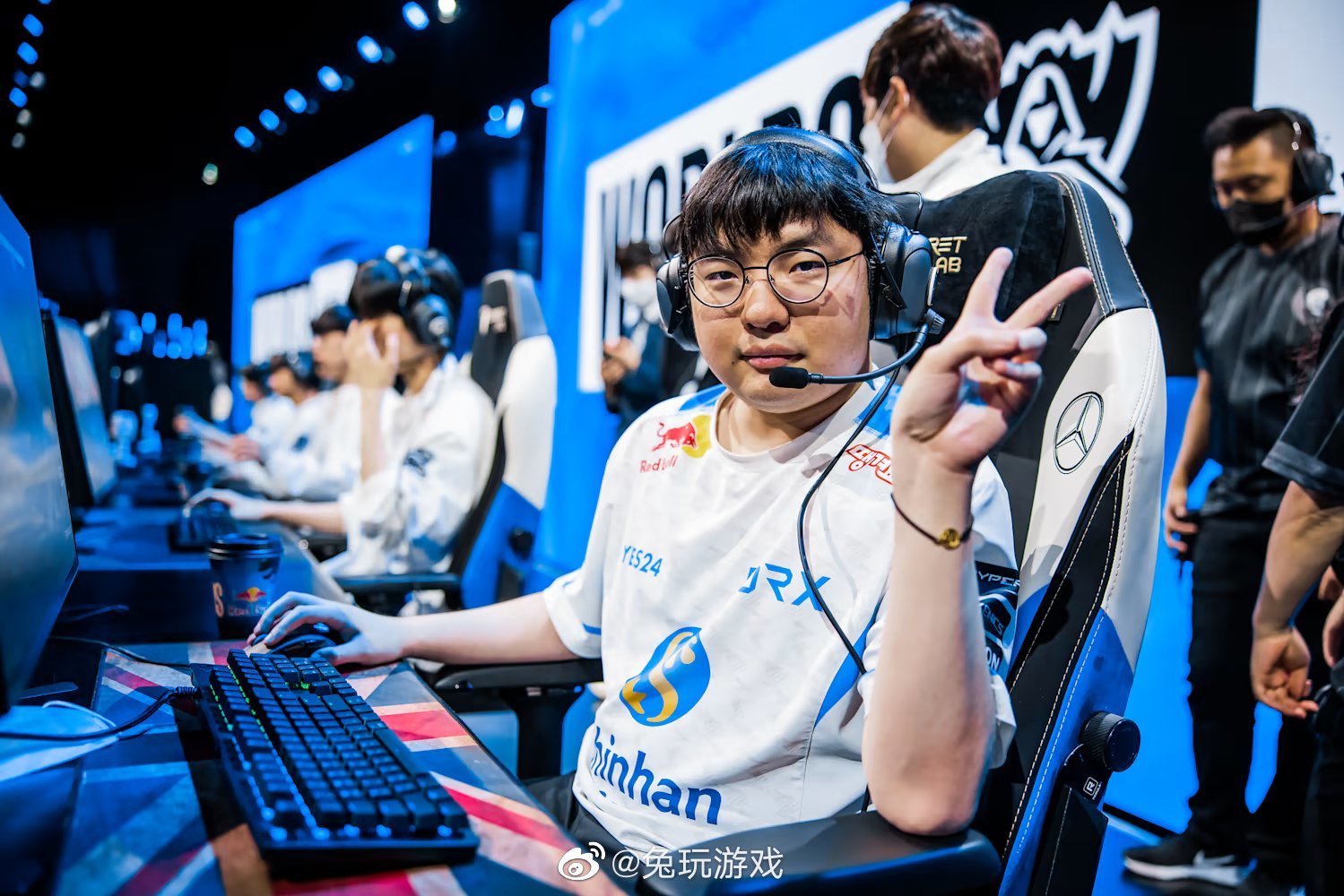 2020年与DWG队友夺冠之后，BeryL选择了曙光作为自己的冠军皮肤……