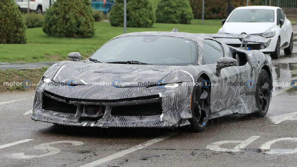 外形更加凶猛！法拉利SF90 LM高性能版谍照曝光，输出达1000马力-新浪汽车