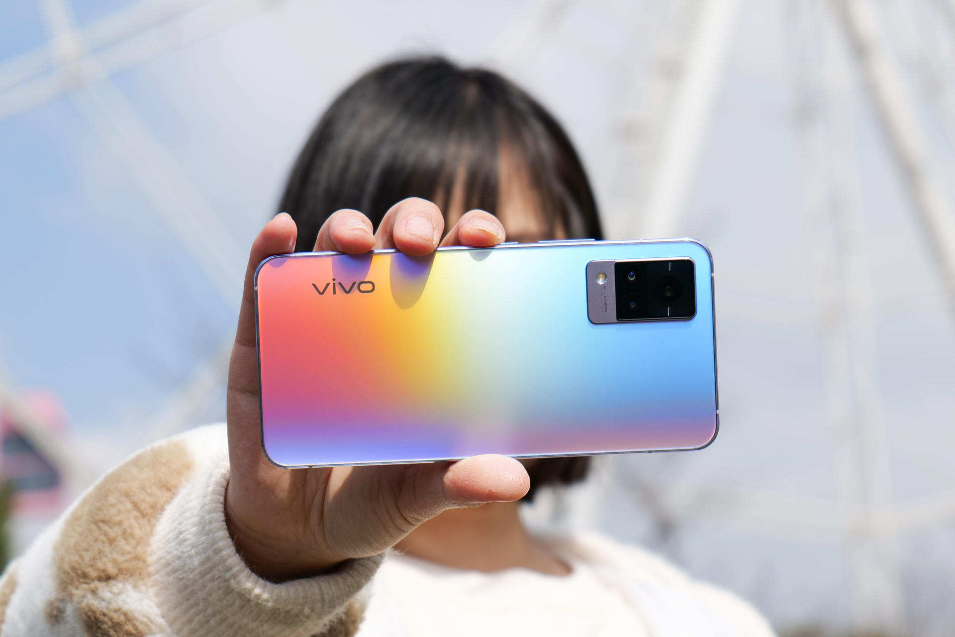 vivo S9首销9秒破亿，入手的用户都如何评价这款自拍新机？__财经头条