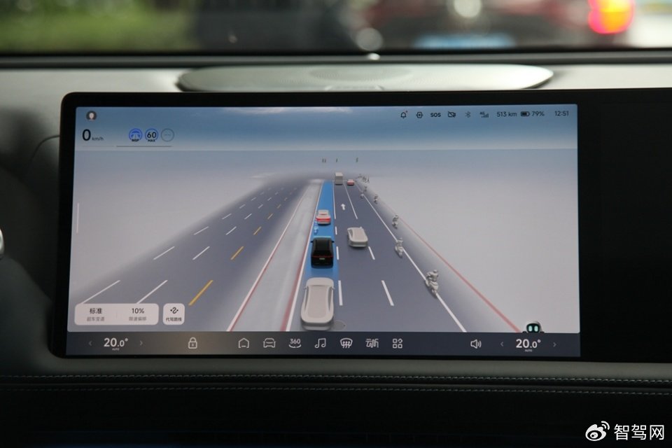 小鹏XNGP北京实测：征服调头＆环岛的最强智驾-新浪汽车