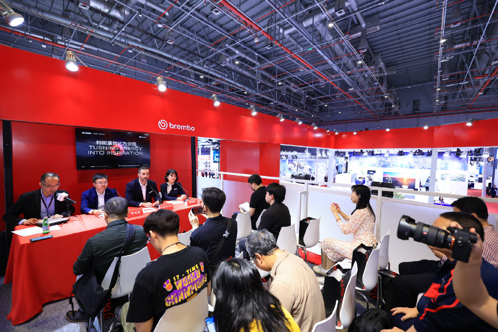 布雷博在中国区公开首秀SENSIFY™-新浪汽车