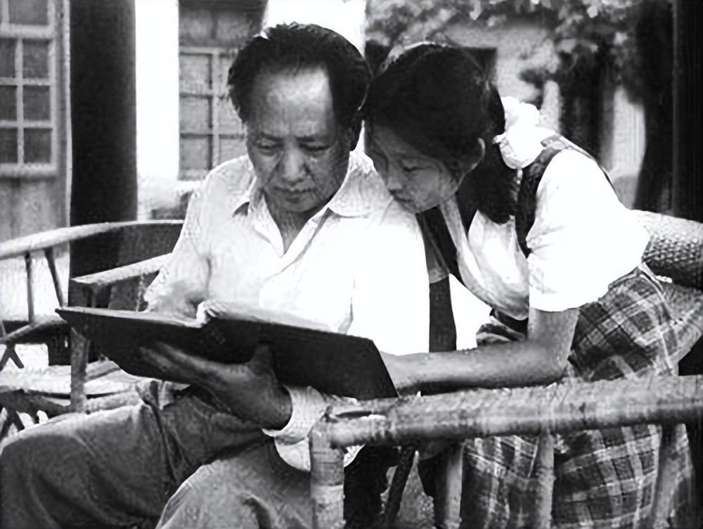 李敏为什么姓李？毛主席有一个重要目的，就是改善她和江青的关系|江青|李敏|毛主席_新浪新闻