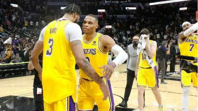 【NBA】独行侠VS湖人|独行侠|湖人|客场_新浪新闻