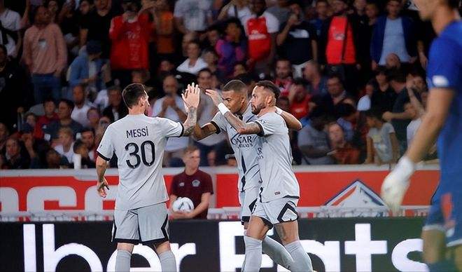 这是现役足坛四大天王？MNM组合已贡献32球，蓝军魔人一人10球！