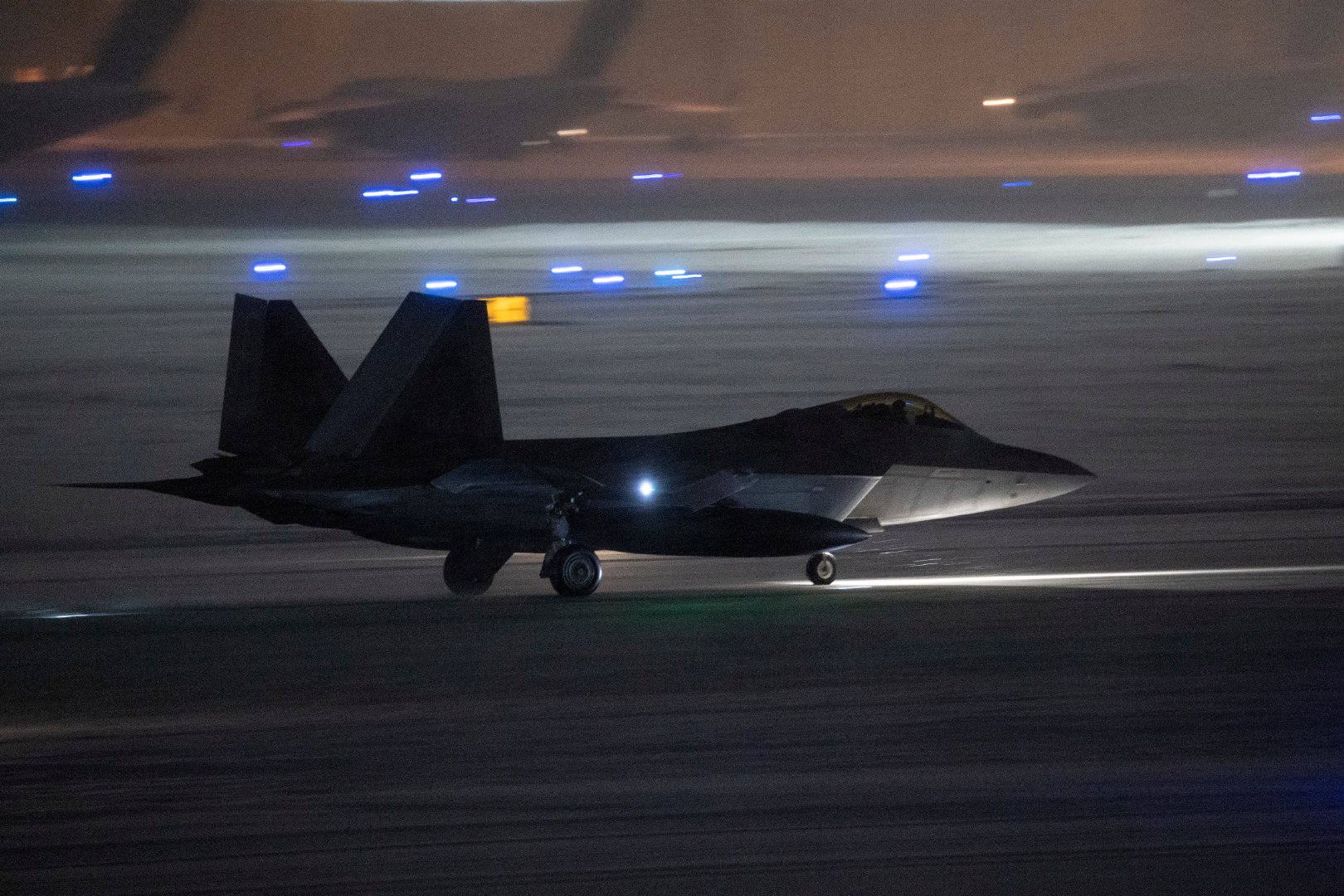 第90战斗机中队被前沿部署到波兰