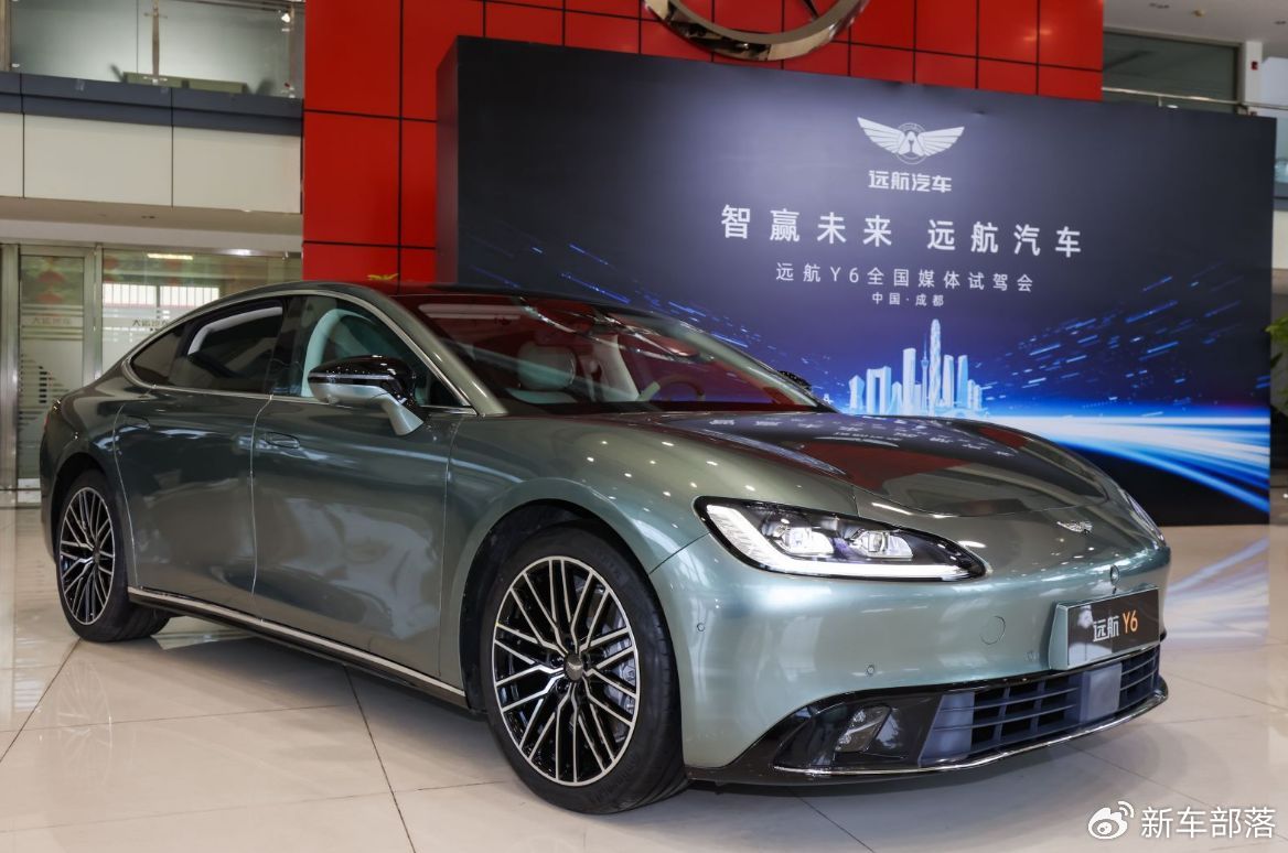 超豪华D级行政轿车，试驾体验远航Y6的真实力-新浪汽车