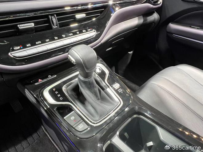 广汽传祺M6 MAX/M8大师 超级混动版上市 重新定义家用MPV新标杆-新浪汽车