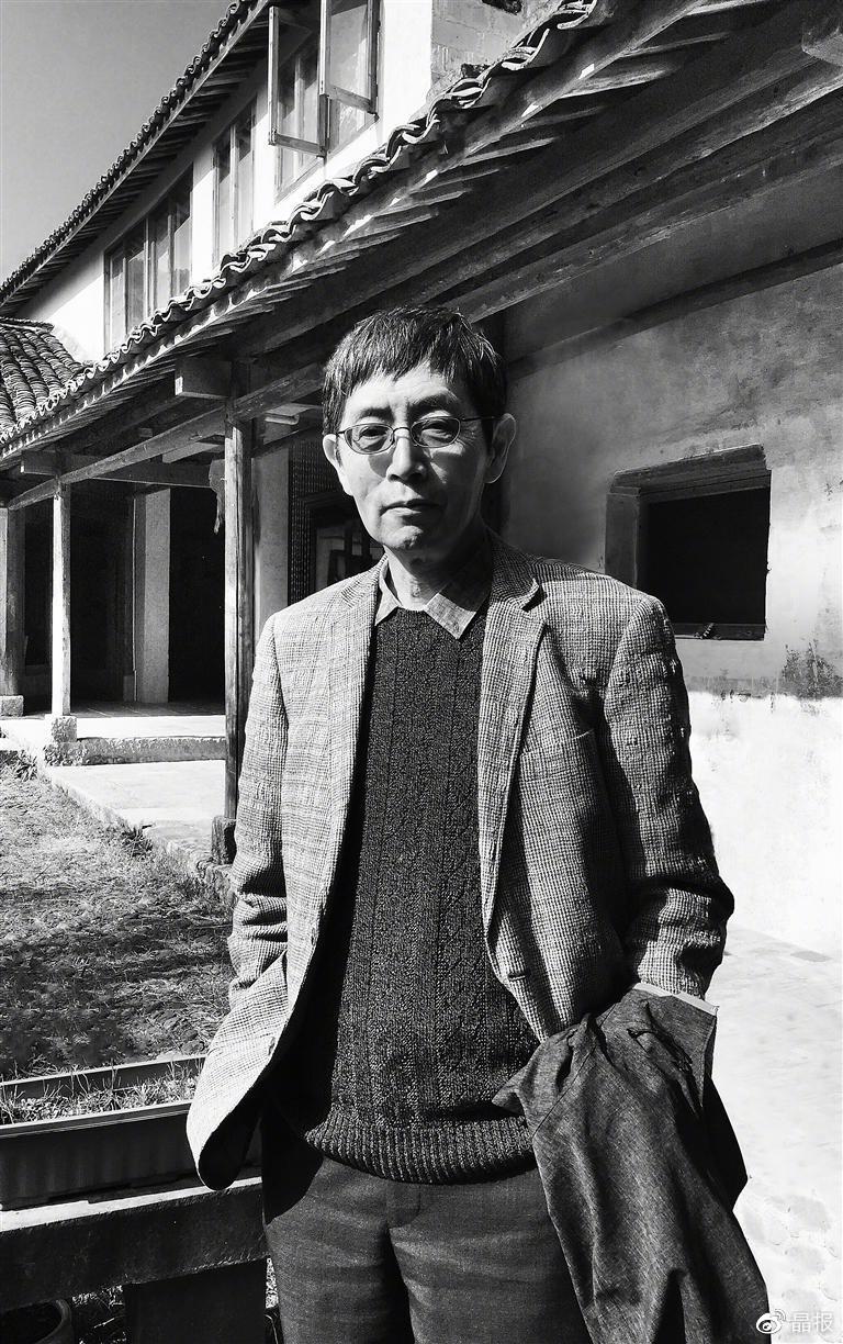 带着宽容想起北岛的诗句