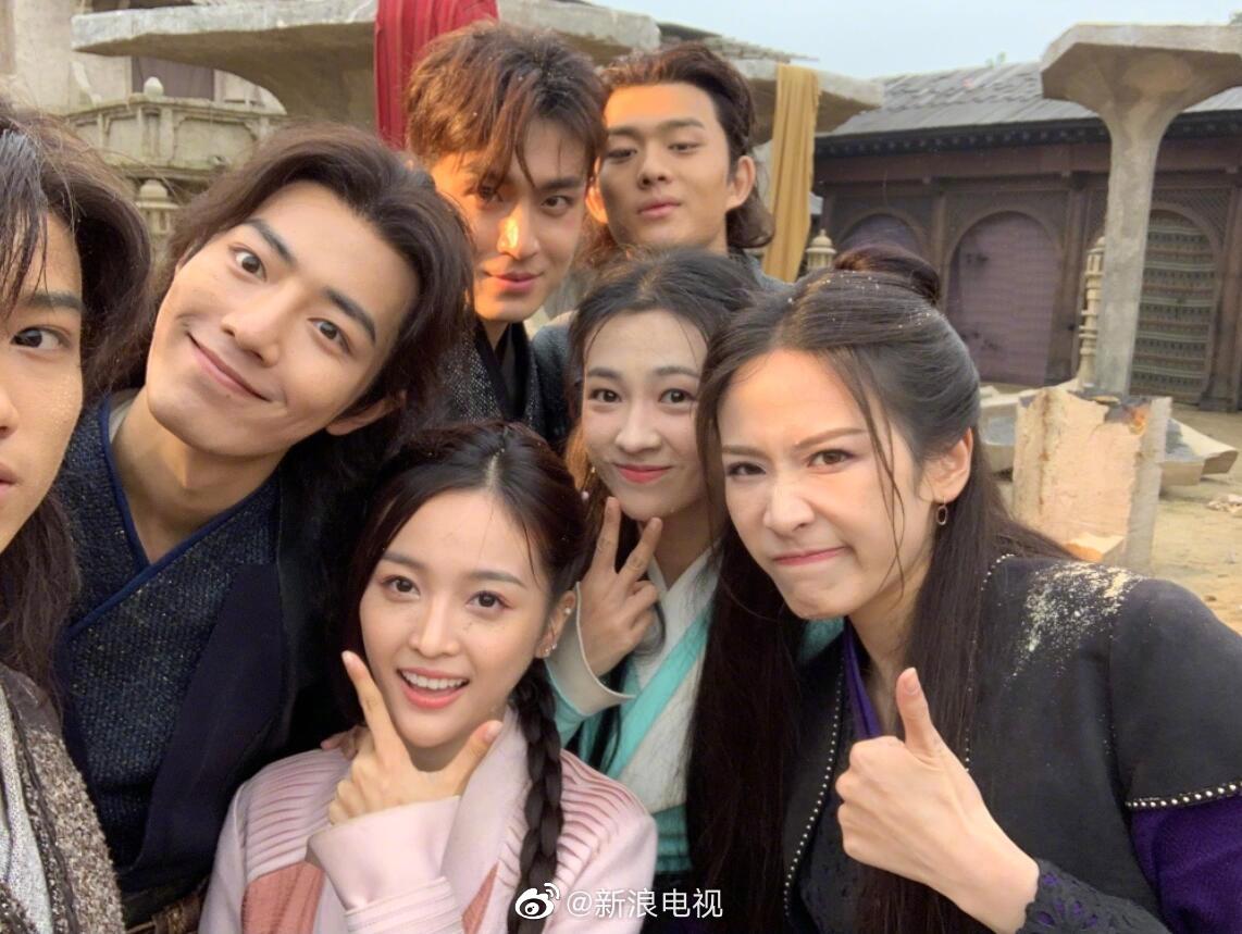 刚刚，“宁荣荣”@丁笑滢 在微博上晒出一组 ，照片中……