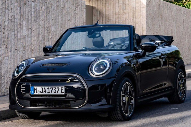 与宝马iX1同平台 MINI COUNTRYMAN电动版谍照曝光-新浪汽车