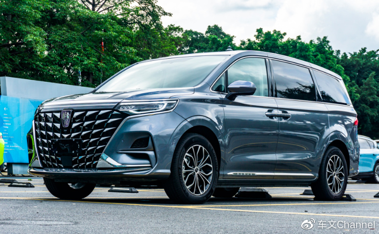 四大国产MPV即将来袭，红旗HM9领衔，谁会成为别克GL8替代者？-新浪汽车