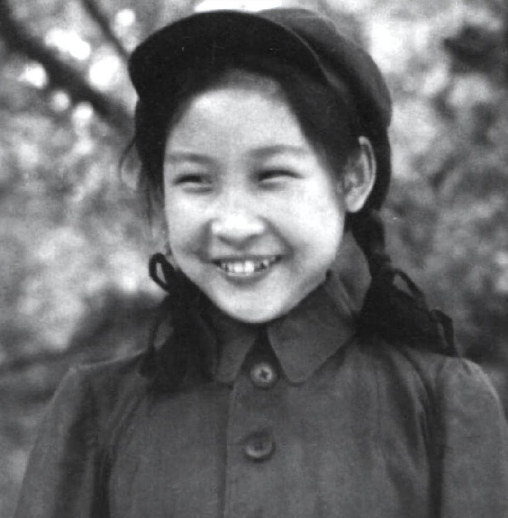 毛主席问女儿李敏：王八为什么驮着石碑？李敏回家后很伤心|李敏|毛主席|石碑_新浪新闻