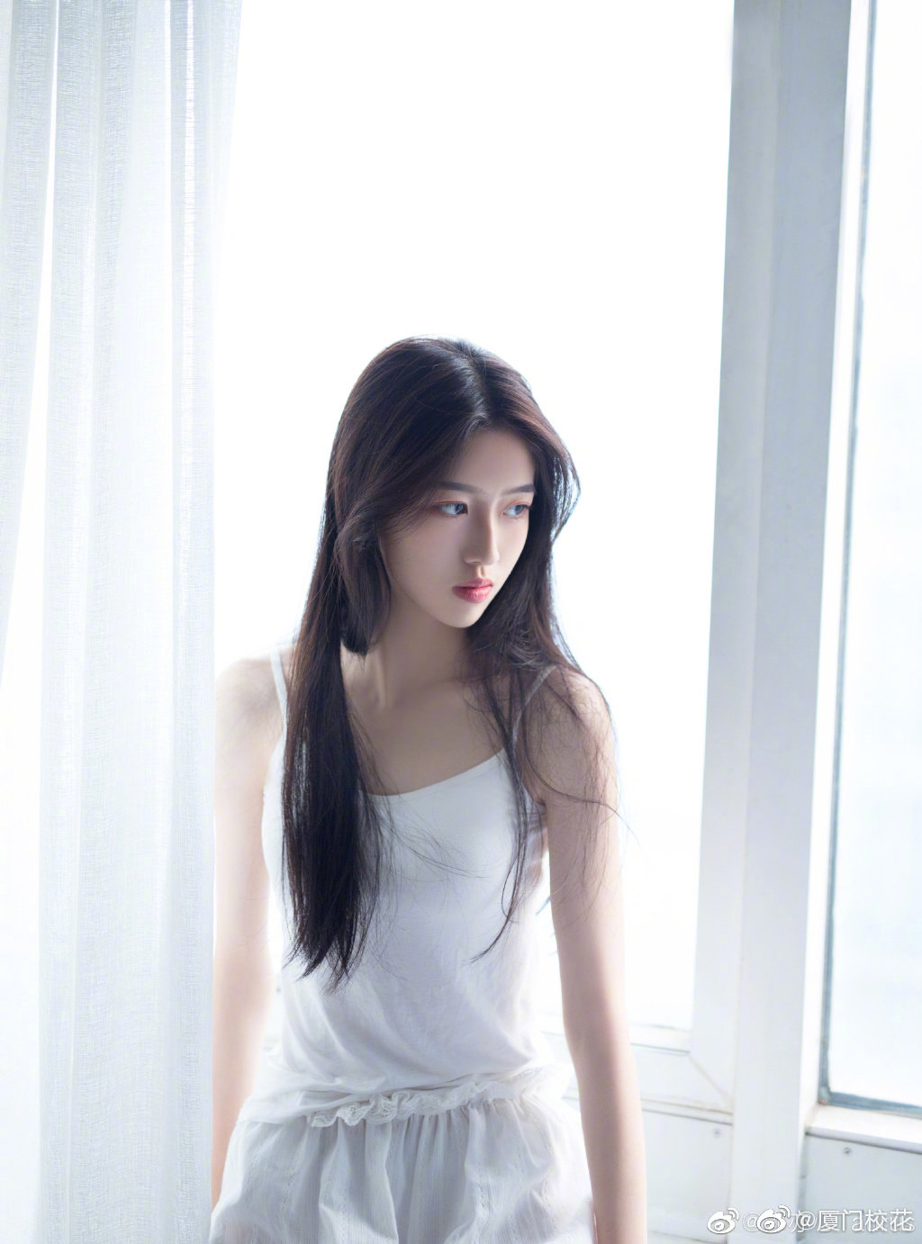 她叫郭亦心 02年，表演艺考生，身高172cm，金牛座，很有气质的女生