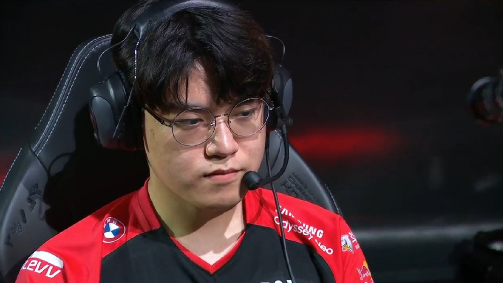 Gumayusi一年前后截然不同的发言！他到底经历了什么？|亚军|春季赛|首冠_新浪新闻