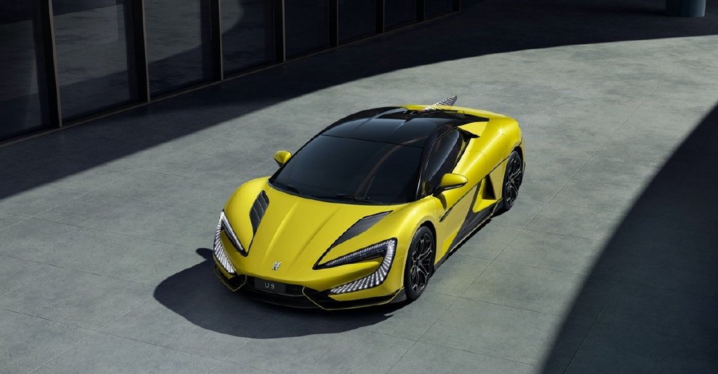 重磅！比亚迪仰望U8/U9亮相，可横向移动、原地掉头，带浮水模式-新浪汽车