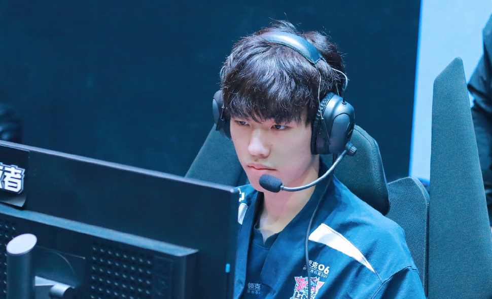 第五周最佳阵容：TES、LNG成功包揽！Scout斩获MVP