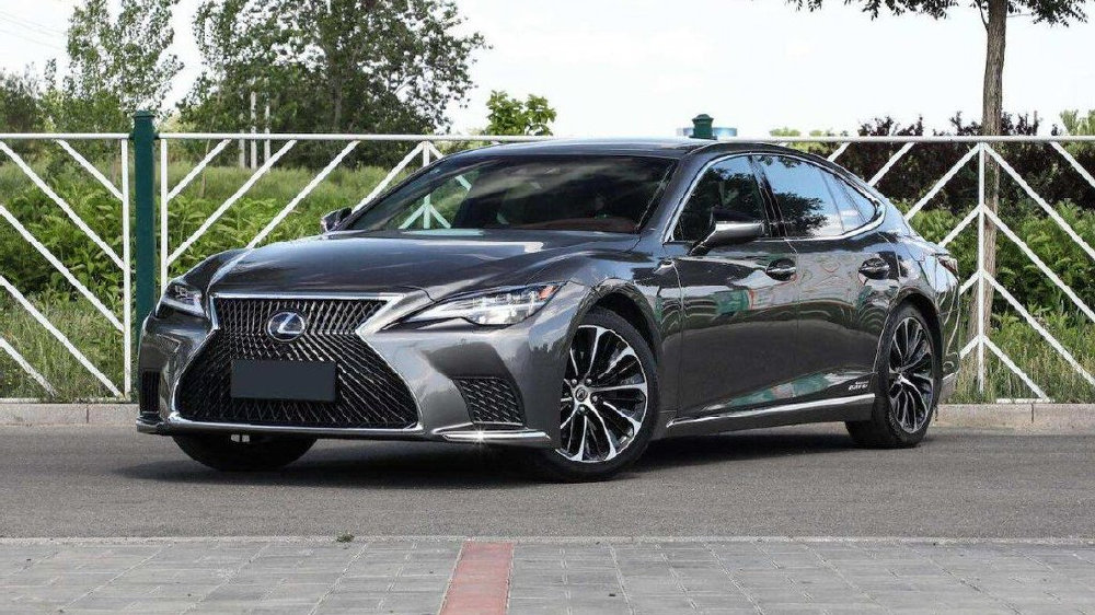 真正的旗舰D级车，标配3.5L混动，车长超5米2，解析雷克萨斯LS-新浪汽车