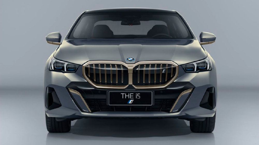 抢先品鉴 将于下月底上市 全新BMW 5系首推创新纯电动BMW i5|燃油|5系|抢先_新浪新闻