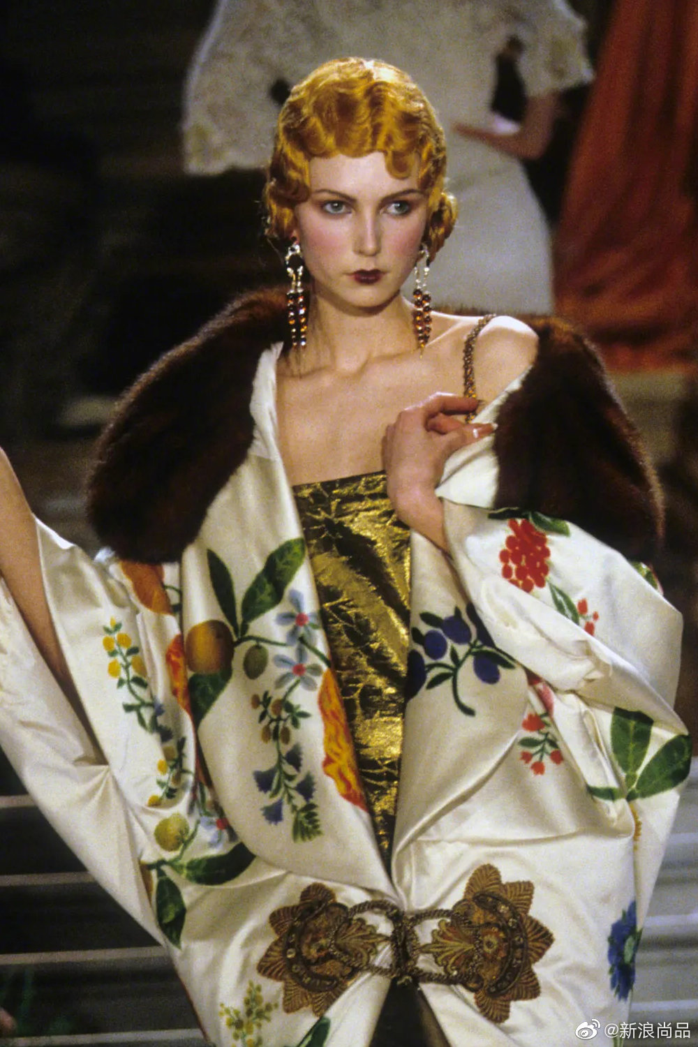 回顾经典的Christian Dior Spring 1998 Couture秀场