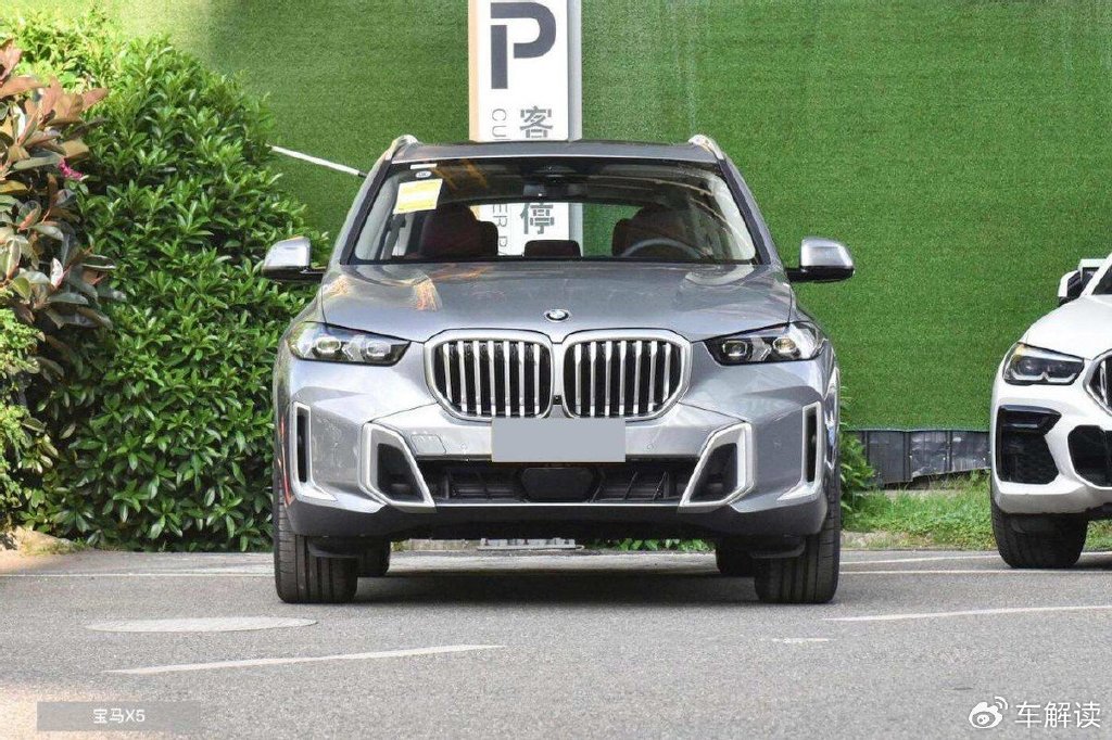 60万左右的预算，你会选蔚来ES8，还是宝马X5？-新浪汽车