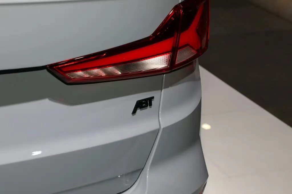 捷达VS7 ABT限量版亮相上海车展，配专属改装LOGO，限量发售3000台__财经头条