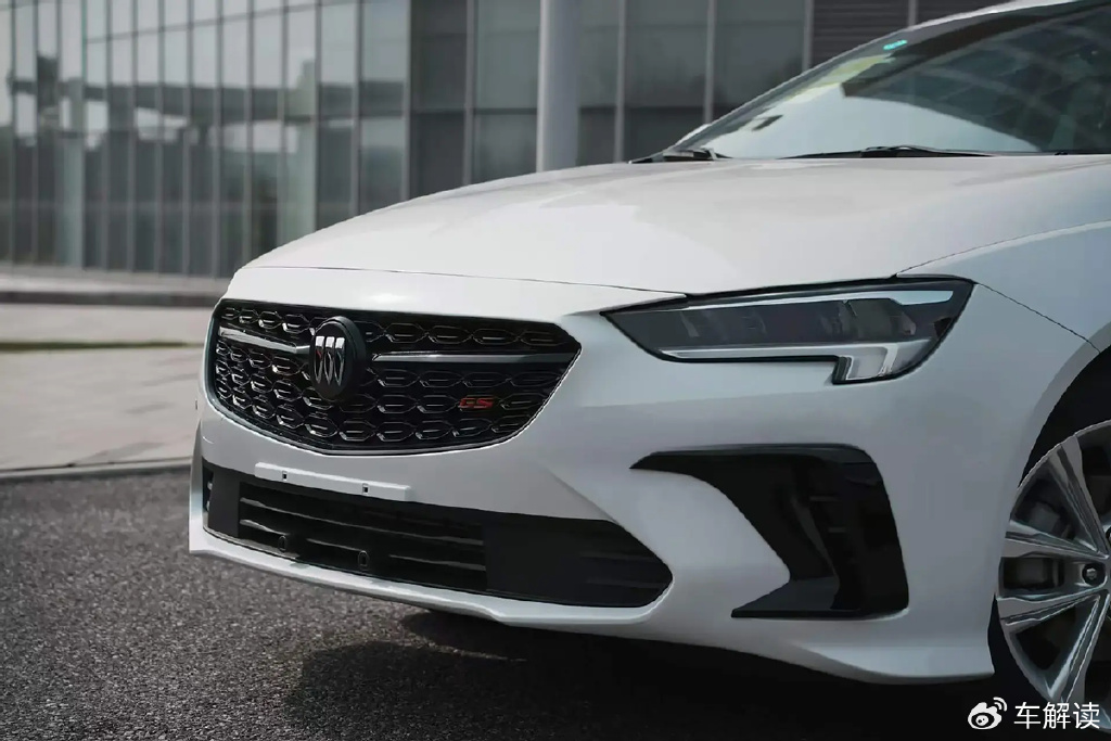 新款君威GS再曝光，高颜值回归，配2.0T+9AT动力，能火？-新浪汽车