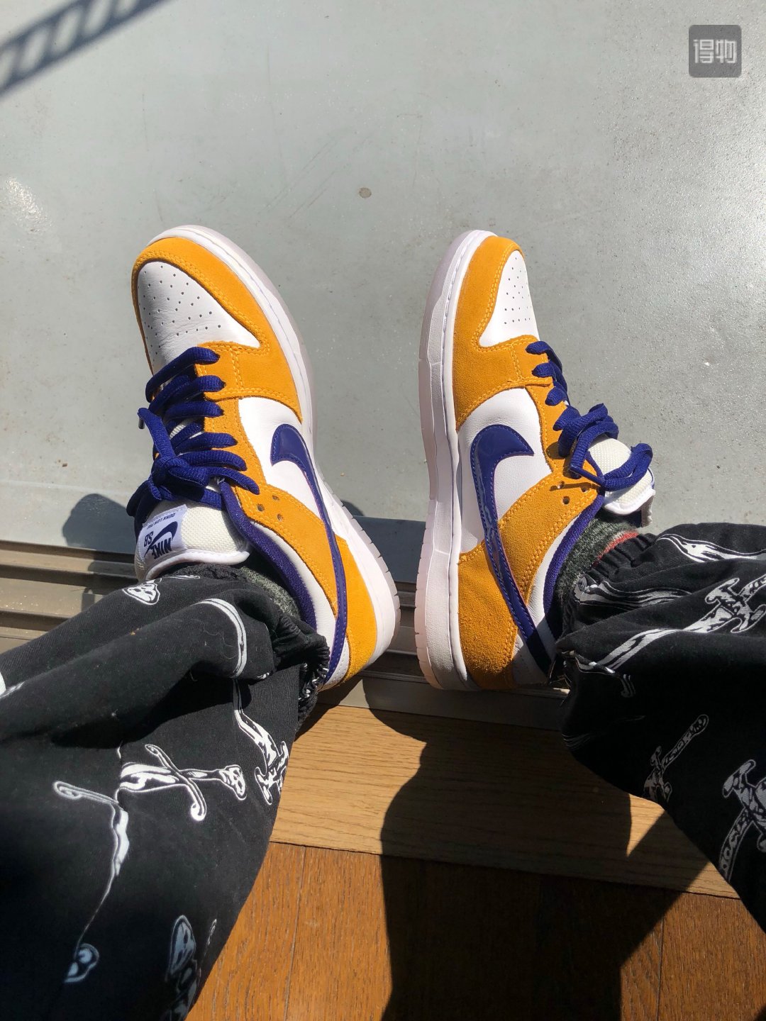 提前看看这双 SB Dunk Low Pro 紫金配色实物如何吧5月1日发售可不要__财经头条