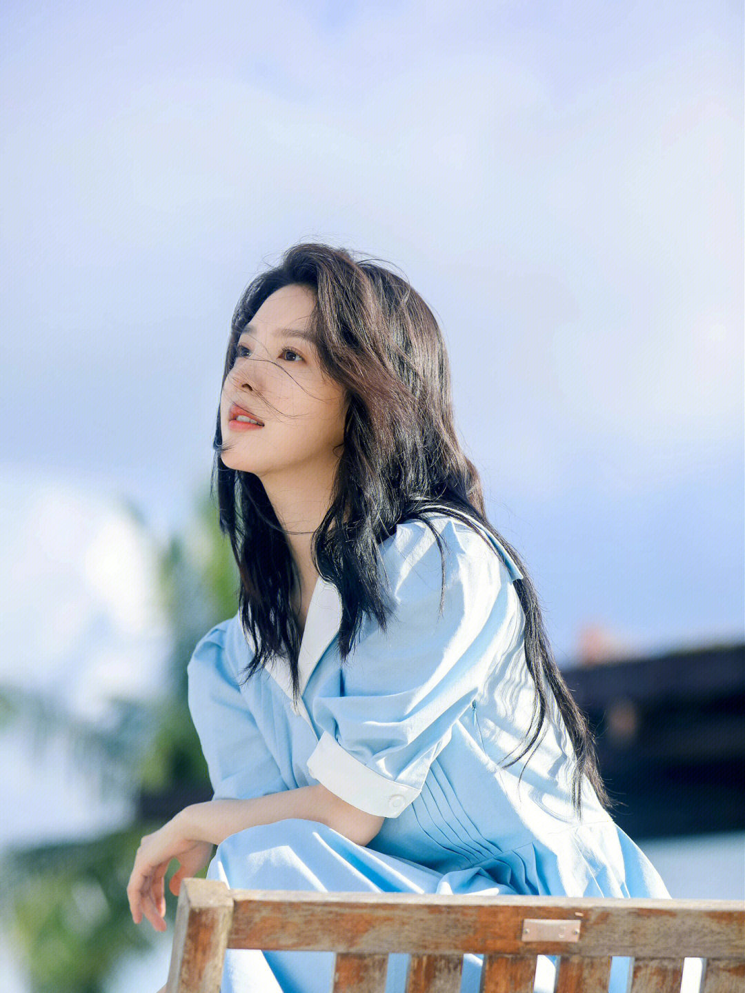 章若楠｜湛蓝天空大片