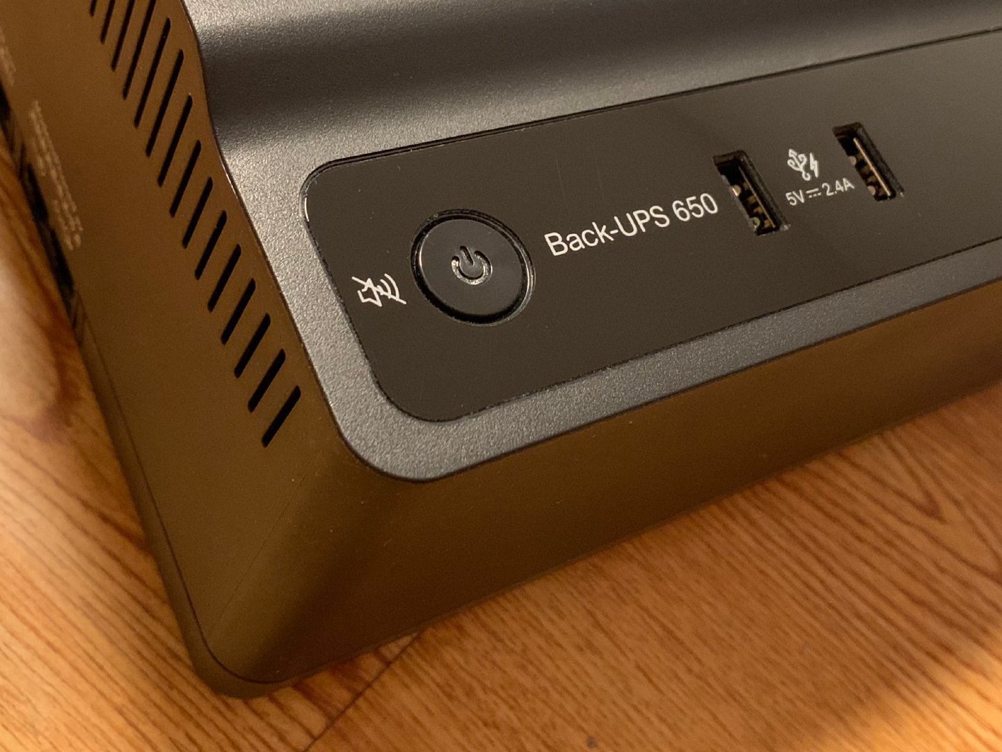 设备有价，数据无价 —— 施耐德 APC 新一代 BK650M2-CH UPS 不间断__财经头条