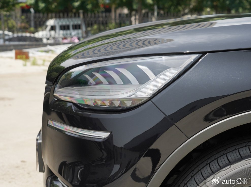 沃尔沃XC90，车长近5米1，标配3.0T发动机，还提供6/7座-新浪汽车