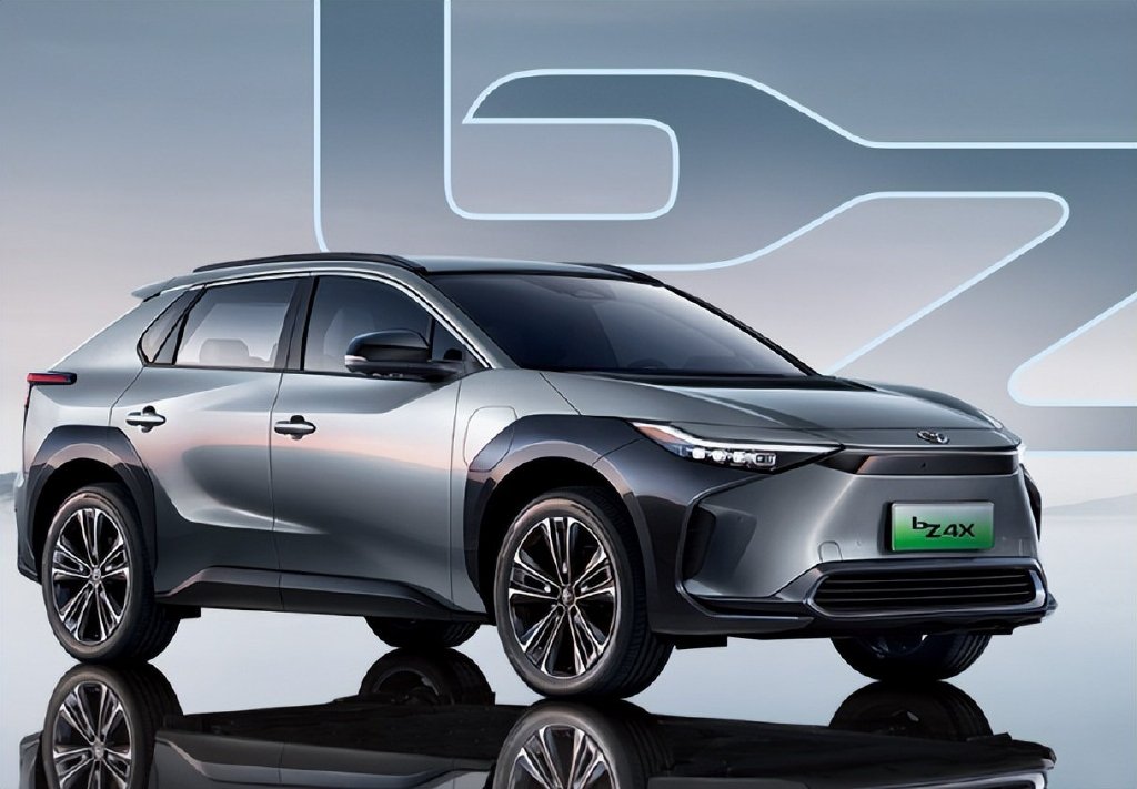 广汽丰田bZ4X正式上市，丰田抢滩纯电车型市场__财经头条