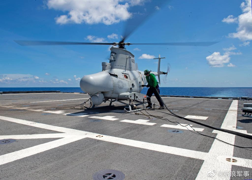 美国海军“独立”级濒海战斗舰“加布里埃尔·吉福德号”(LCS 10)在南